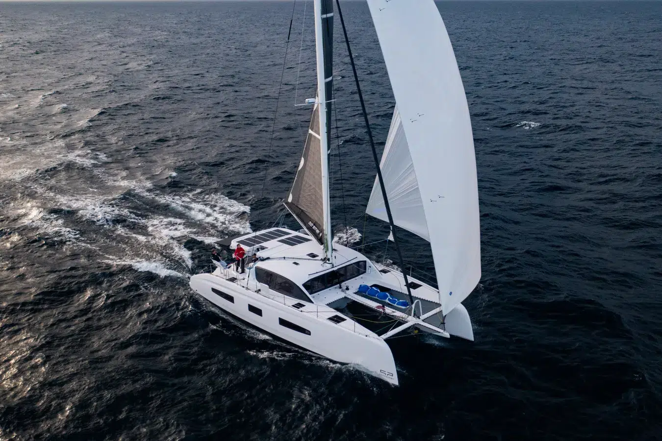 52-foot catamaran, Outremer 52 - Ideal blue water cruising cat
